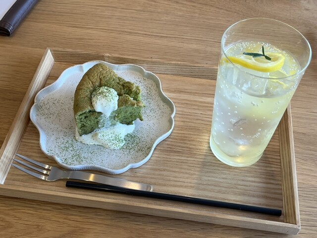 IGNIS COFFEE ROASTER （イグニスコーヒーロースター） - 泊/カフェ | 食べログ