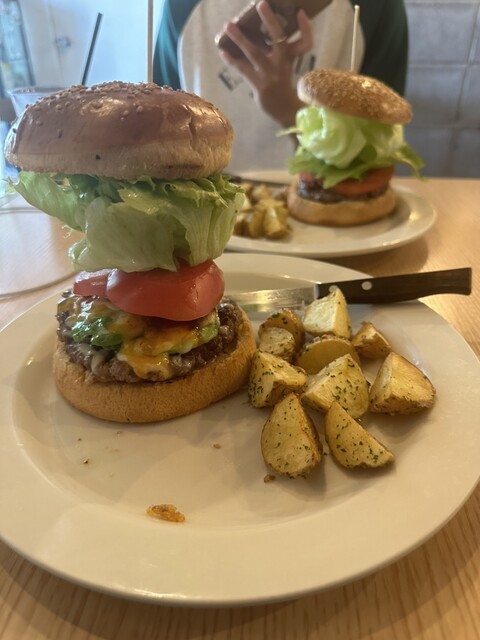 Overcook Burger Bar - 代田橋/ハンバーガー | 食べログ