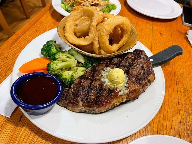 グアム】陽気なスタッフさんとのコミュニケーションが楽しい』by littlebass : Hard Rock Cafe Guam （ハード ...