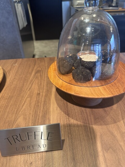 by bananakure : TRUFFLE&BREAD （トリュフアンドブレッド） - 清澄白河/パン [食べログ]