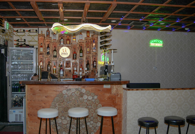 座席 : PASA DINING （パサ ダイニング） - 京成成田/ネパール料理 | 食べログ