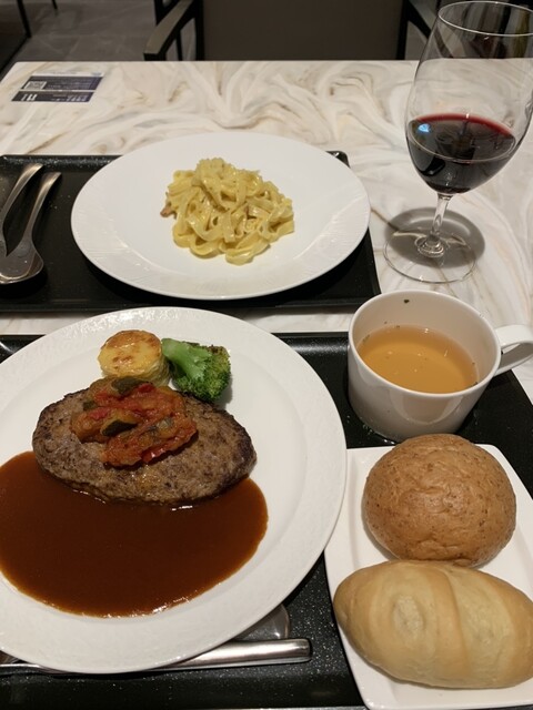 ANA SUITE LOUNGE 羽田空港 第2ターミナル 国際線 （エーエヌエー スイート ラウンジ） - 羽田空港第2ターミナル（東京 ...