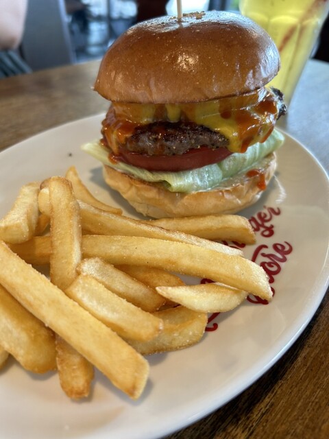 REDS' BURGER DINER - あすなろう四日市/ハンバーガー | 食べログ