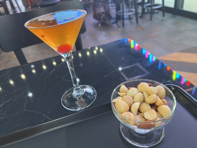 GiGO Arcade Café KITTE大阪 （ギーゴ アーケード カフェ キッテ）のご予約 - 西梅田/カフェ | 食べログ