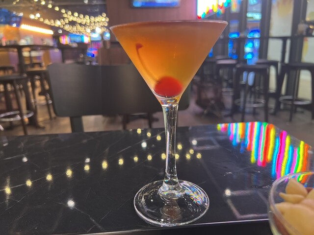 GiGO Arcade Café KITTE大阪 （ギーゴ アーケード カフェ キッテ） - 西梅田/カフェ | 食べログ