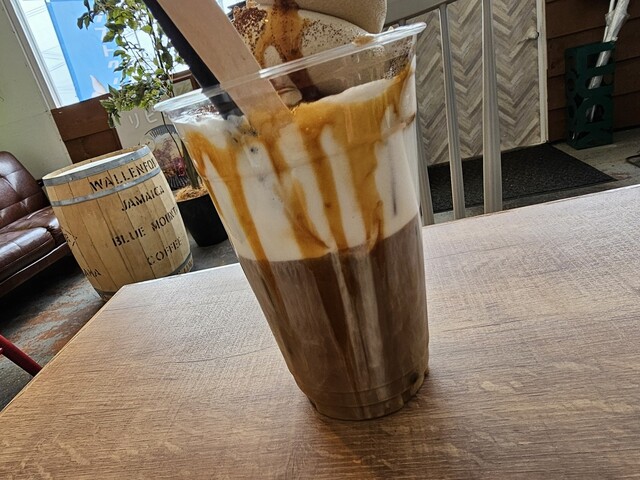 『大きなエスプレッソのコーヒーフロート。』by 北のもみたろう : SPUR COFFEE （シュプール コーヒー） - 星置/カフェ [食べログ]