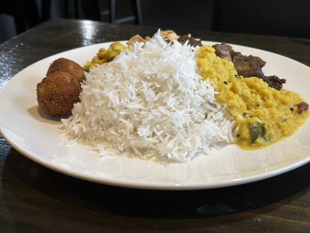 CEYLON Tea HOUSE RESTAURANT & BAR （セイロン ティー ハウス レストラン & バー） - 青木/スリランカ ...