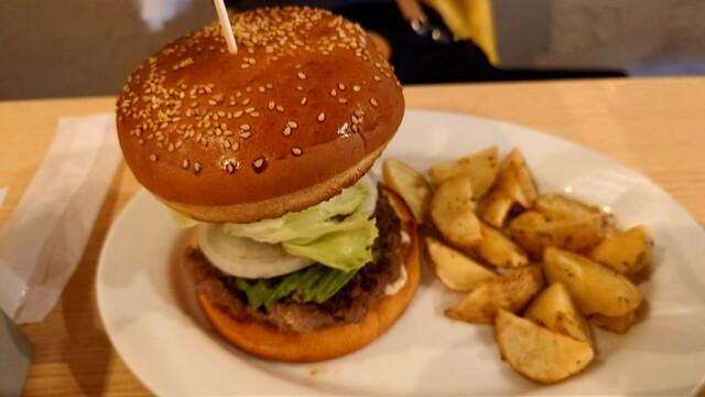 Overcook Burger Bar - 代田橋/ハンバーガー | 食べログ