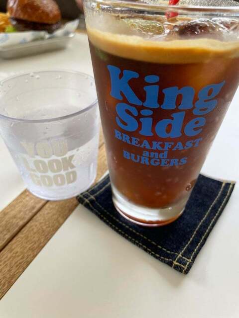 King Side BREAKFAST and BURGERS （キング サイド ブレックファスト アンド バーガーズ） - 北谷町 ...