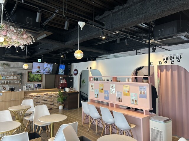 『新大久保で食後のスイーツ！』by hornets1211 : Studio Cafe MARU （スタジオ カフェ マル） - 新大久保/カフェ [食べログ]