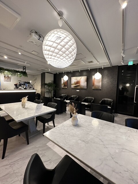 『刮目せよ「MARBLE GALLERY CAFE」』by lilly_りりぃ : MARBLE GALLERY CAFE （マーブルギャラリーカフェ） - 赤坂/カフェ [食べログ]