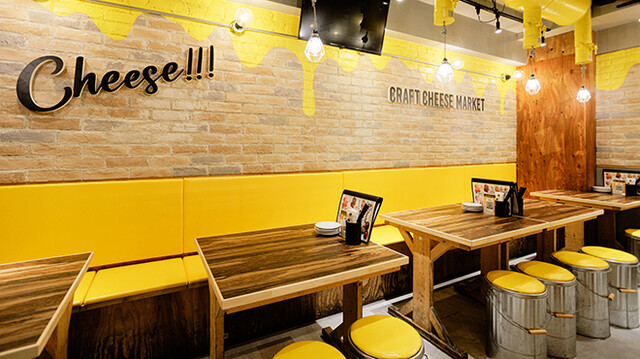 座席 : ふわとろオムライス CRAFT CHEESE MARKET お初天神店 - 東梅田/カフェ | 食べログ