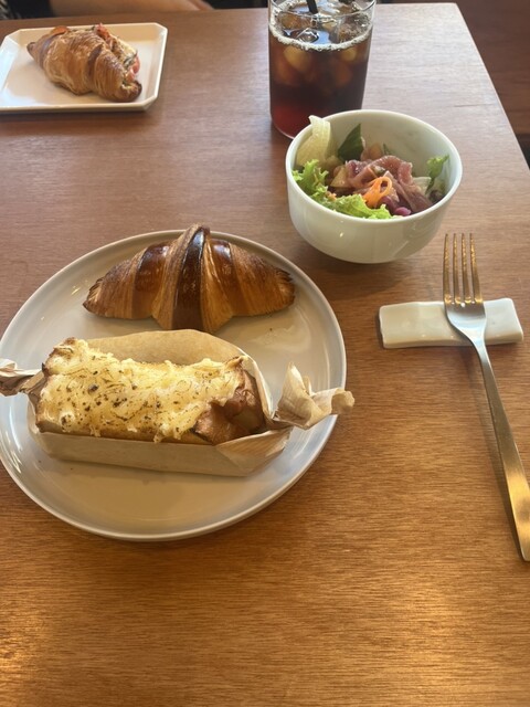 bakery and art cafe LIER （ベーカリーアンドアートカフェ リア） - 三代橋/カフェ | 食べログ