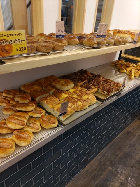 R baker mini 本八幡店 （アール ベーカー ミニ） - 本八幡/パン | 食べログ