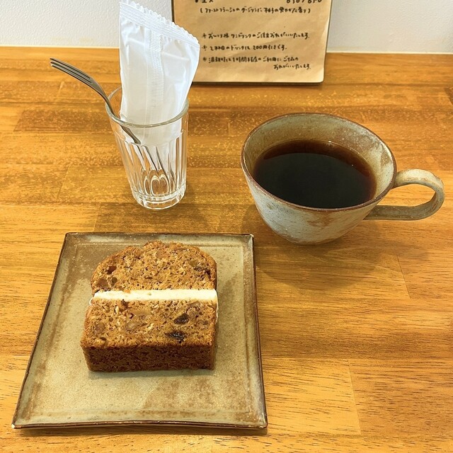 cafe ukiwa （ウキワ） - みなと元町/カフェ | 食べログ