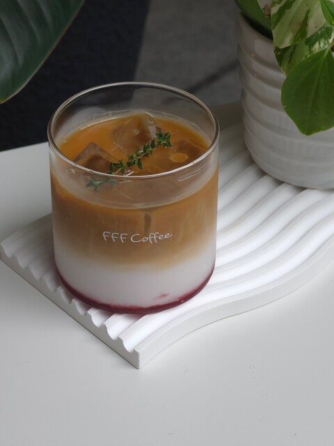 FFF Coffee （ホワイト コーヒー） - 堺筋本町/カフェ | 食べログ