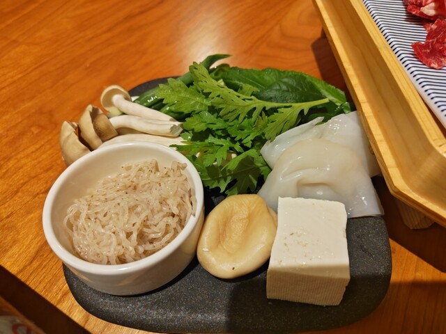 Sukiyaki to Gyumabushi Momoshiki - 近铁奈良/寿喜烧/可预约 | Tabelog