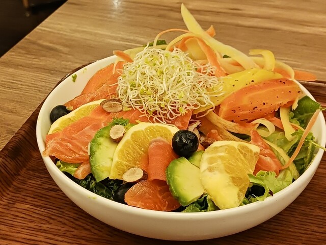 Mr.FARMER Echika表参道 （ミスターファーマー） - 表参道/サラダ | 食べログ