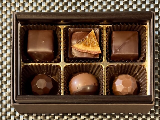 SUNRISE CHOCOLATE （サンライズ チョコレート） - 広小路/チョコレート | 食べログ
