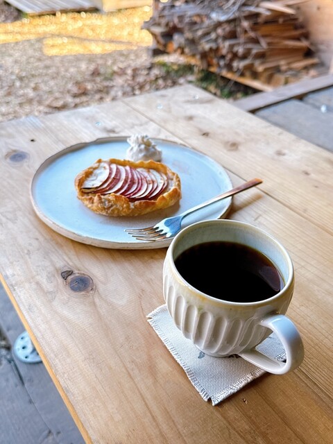 GEB （ゲブ） - 日野春/カフェ | 食べログ