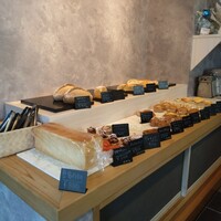 『イベリコ豚の厚切りベーコンが鎮座する、こだわりカンパーニュのオープンサンド。』by milan1110 : COCORO Bakery （ココロ） - 大岡/パン [食べログ]