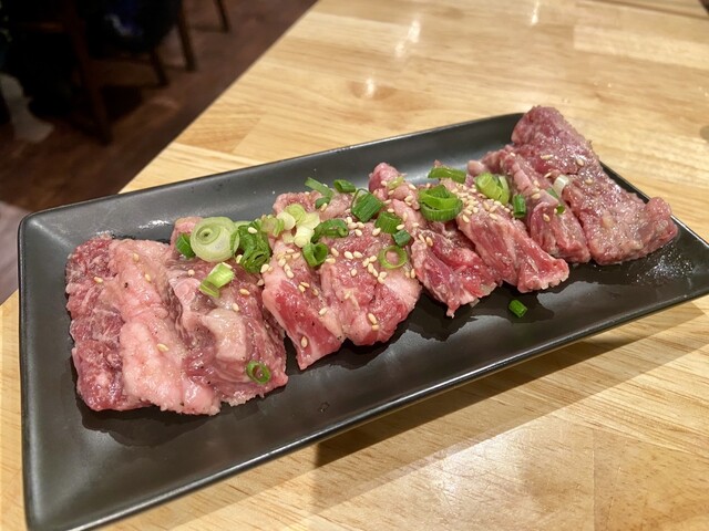 ホルモン焼もんもん 京急大森町店 - 大森町/焼肉 | 食べログ