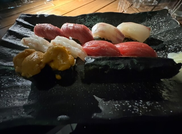 鮨&BAR 不二楼 新丸ビル店 （Sushi & Bar Fujiro） - 大手町/寿司/ネット予約可 | 食べログ