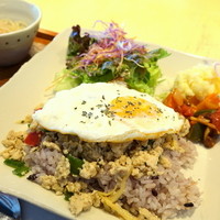 『ランチタイムは大人気の食堂カフェ。時間をずらしてゆったりしましょ。』by CurryRaider : 【リニューアル】カチャカチャカフェ ...