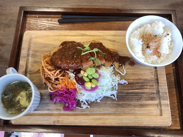 『野菜たっぷり採れる満足ランチ』by あゆりんチャン : 伊丹グリル （スポーツセンター内食堂 ＜カレー・ハンバーグとホームアクセサリー ...