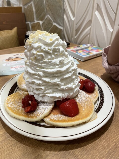 『自分史三本の指に入るハンバーガー』by 越公子 : Eggs'n Things Coffee アトレ新浦安店 （エッグスン シングス コーヒー） - 新浦安/カフェ [食べログ]