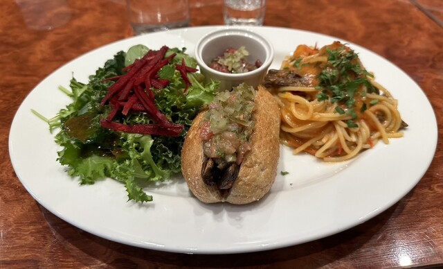 LA BALENA NEL PARCO （ラ バレーナ ネル パルコ） - 内幸町/くじら料理 | 食べログ