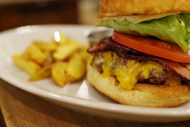 STRAND BURGERS （ストランドバーガーズ）のご予約 - 千駄木/ハンバーガー | 食べログ