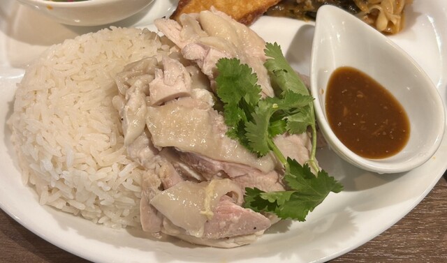 【移転】Bai toong （バイトーン） - 本山/タイ料理 | 食べログ