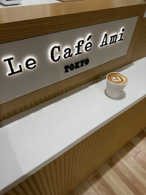 Ami Paris - Shibuya Omotesando Popup （LE CAFÉ AMI） - 明治神宮前/カフェ | 食べログ