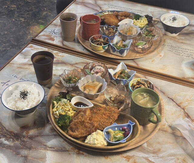 Komimi Cafe+ （コミミ カフェ） - 東水巻/カフェ | 食べログ