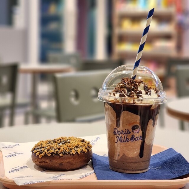 Doris Milk Bar （ドリス ミルク バー） - ユニバーサルシティ/カフェ | 食べログ