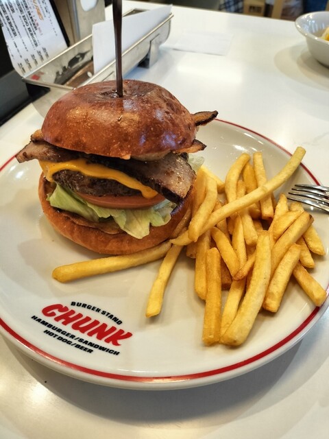 CHUNK BURGER STAND （チャンク バーガー スタンド） - 北四番丁/ハンバーガー/ネット予約可 | 食べログ