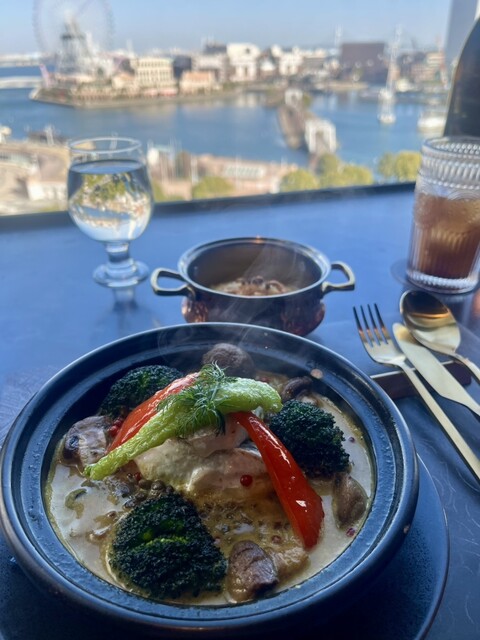 『みなとみらいで異国の空間』by aco-chan : CARVAAN BAY YOKOHAMA （カール ヴァーン ベイ ヨコハマ ...