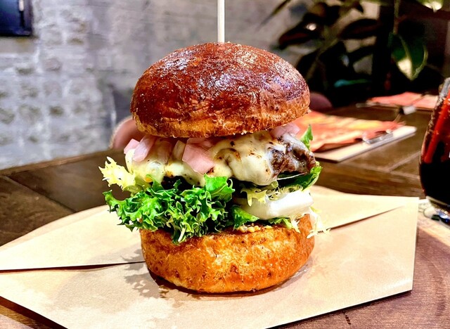 BOMBER BURGER （ボンバー バーガー） - 広瀬通/ハンバーガー | 食べログ