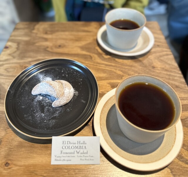 BECAUSE COFFEE BREWERS （ビコーズ コーヒー ブリュワーズ） - 池ノ上/カフェ | 食べログ