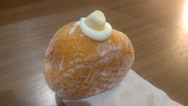 MILK DO dore iku? KITTE大阪店 （ミルクドドレイク） - 西梅田/ドーナツ | 食べログ