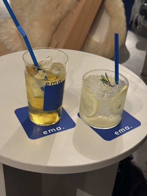 SHISHA CAFE ema. （シーシャ カフェ エマ） - 新宿/カフェ | 食べログ