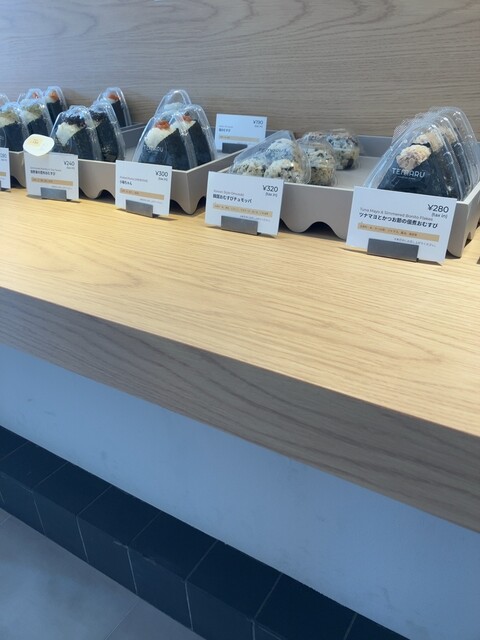 TEMARU OMUSUBI STAND （テマルオムスビスタンド） - 葛西/おにぎり | 食べログ