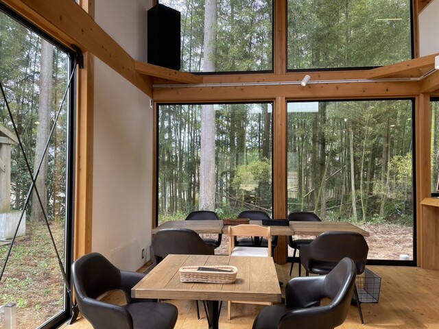 内観写真 : base cafe watsuki （ベースカフェワツキ） - 東八尾/カフェ | 食べログ