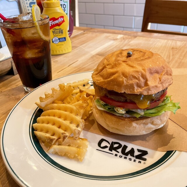 by angela88 : CRUZ BURGERS & CRAFT BEERS （クルズバーガーズ アンド クラフトビア） - 四ツ谷 ...
