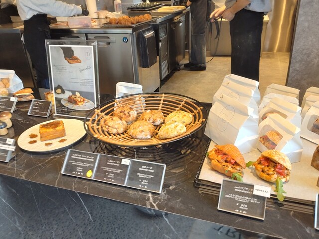 『トリュフ香るパン ～ TRUFFLE ＆ BREAD』by buff-buff : TRUFFLE&BREAD （トリュフアンドブレッド） - 清澄白河/パン [食べログ]