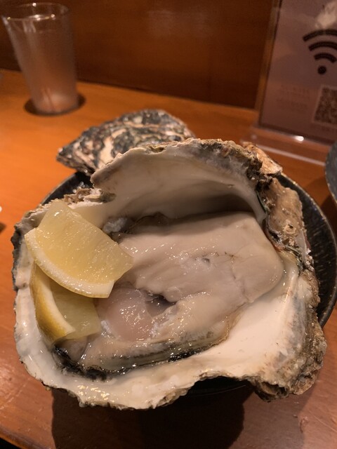 Oyster Lab 横浜駅前店 （オイスター ラブ）のご予約 - 横浜/オイスターバー | 食べログ
