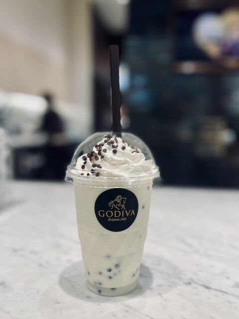 『チョコチップが美味しいドリンクでちょっとした休憩に』by なおららら : GODIVA ららぽーと湘南平塚店 （ゴディバ） - 平塚/チョコレート [食べログ]
