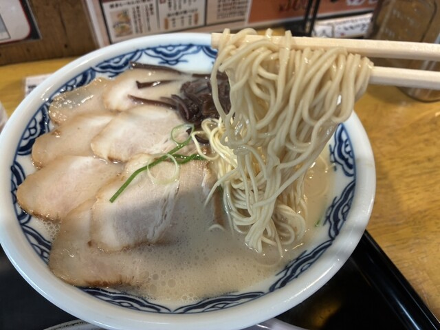 由丸 茅場町店 （ヨシマル） - 茅場町/ラーメン | 食べログ