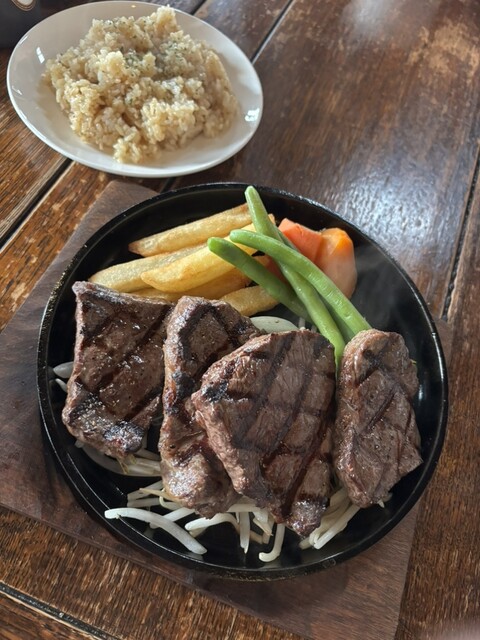 COMBOY （コンボイ） - 義塾高校前/ステーキ | 食べログ